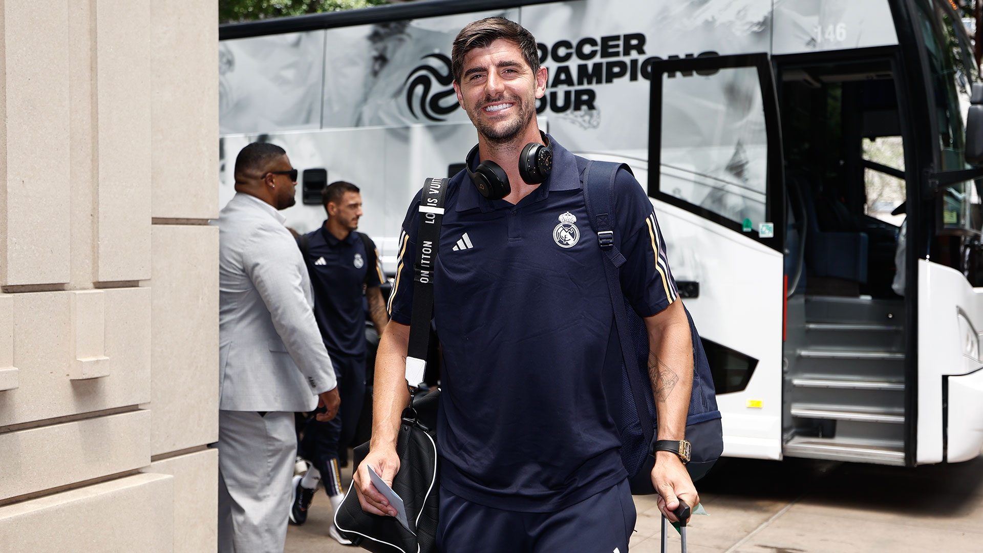 Así fue la llegada del Real Madrid a Dallas| Real Madrid C.F.