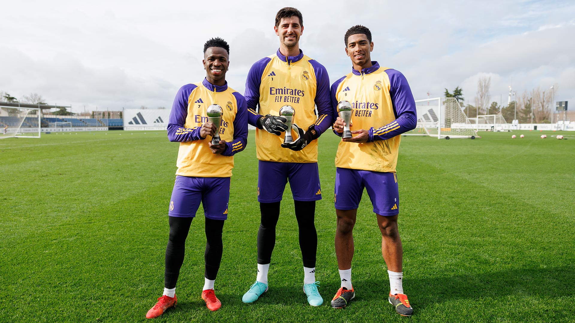 Vini Jr., Courtois and Bellingham pose with the FIFA FIFPro World11 ...