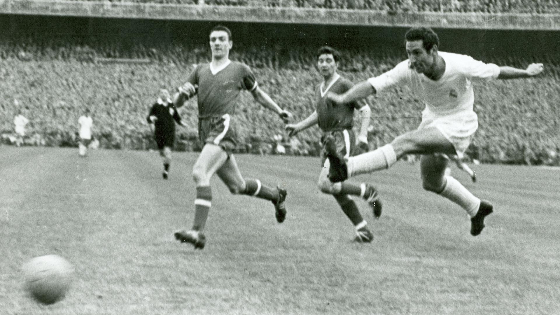 Today marks 71 years since Gento's debut
