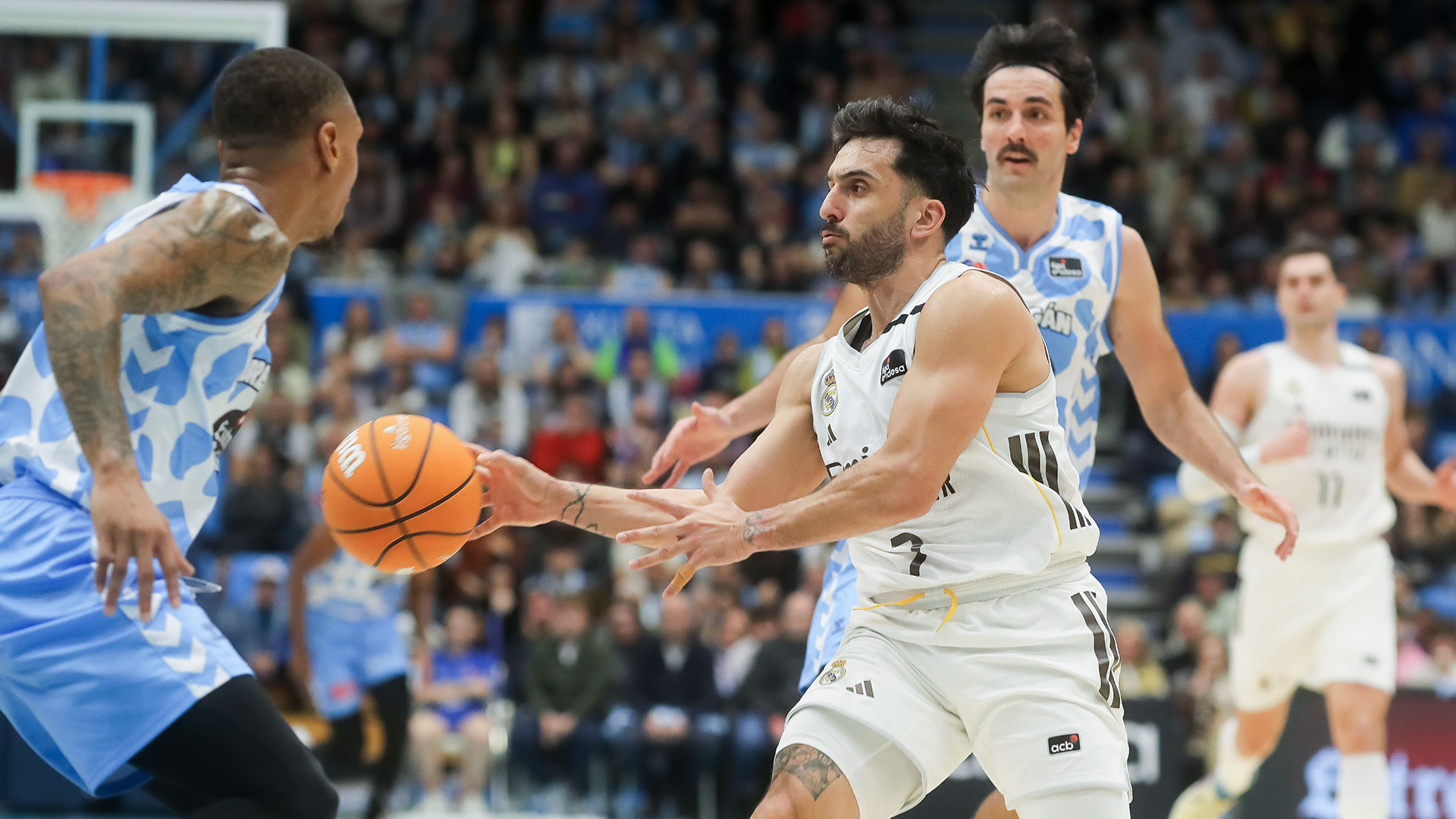 The leaders complete the first round of fixtures with a 15th league victory